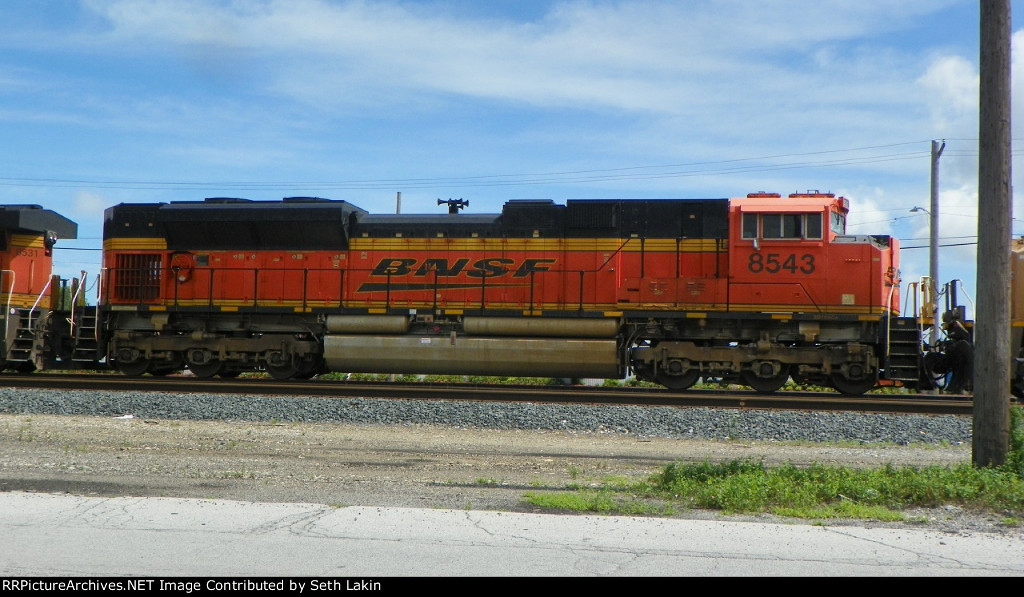 BNSF 8543